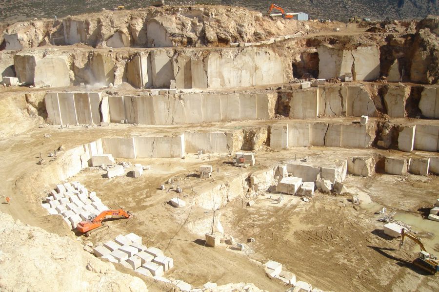 Ocaklarımız - Kömürcüoğlu Mermer Traverten Mermer Ltd. Şti.